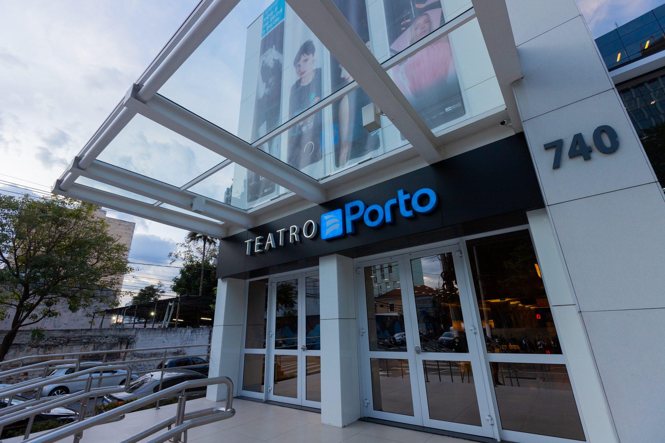 Fachada do Teatro Porto.
